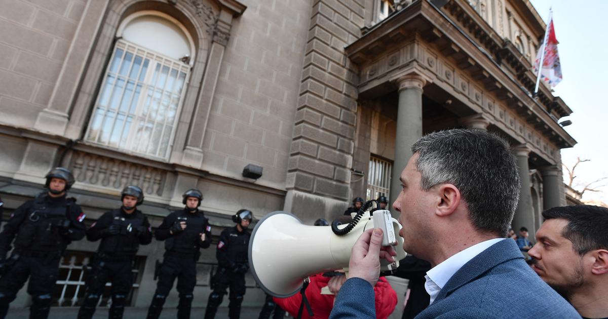 Pijun vlasti: Radi nerede da Vučić može vojskom na narod | Express